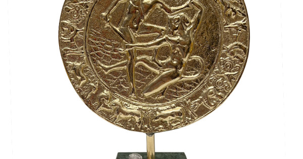 Decorative Plate "Theseus and The Minotaur", With Marble Base